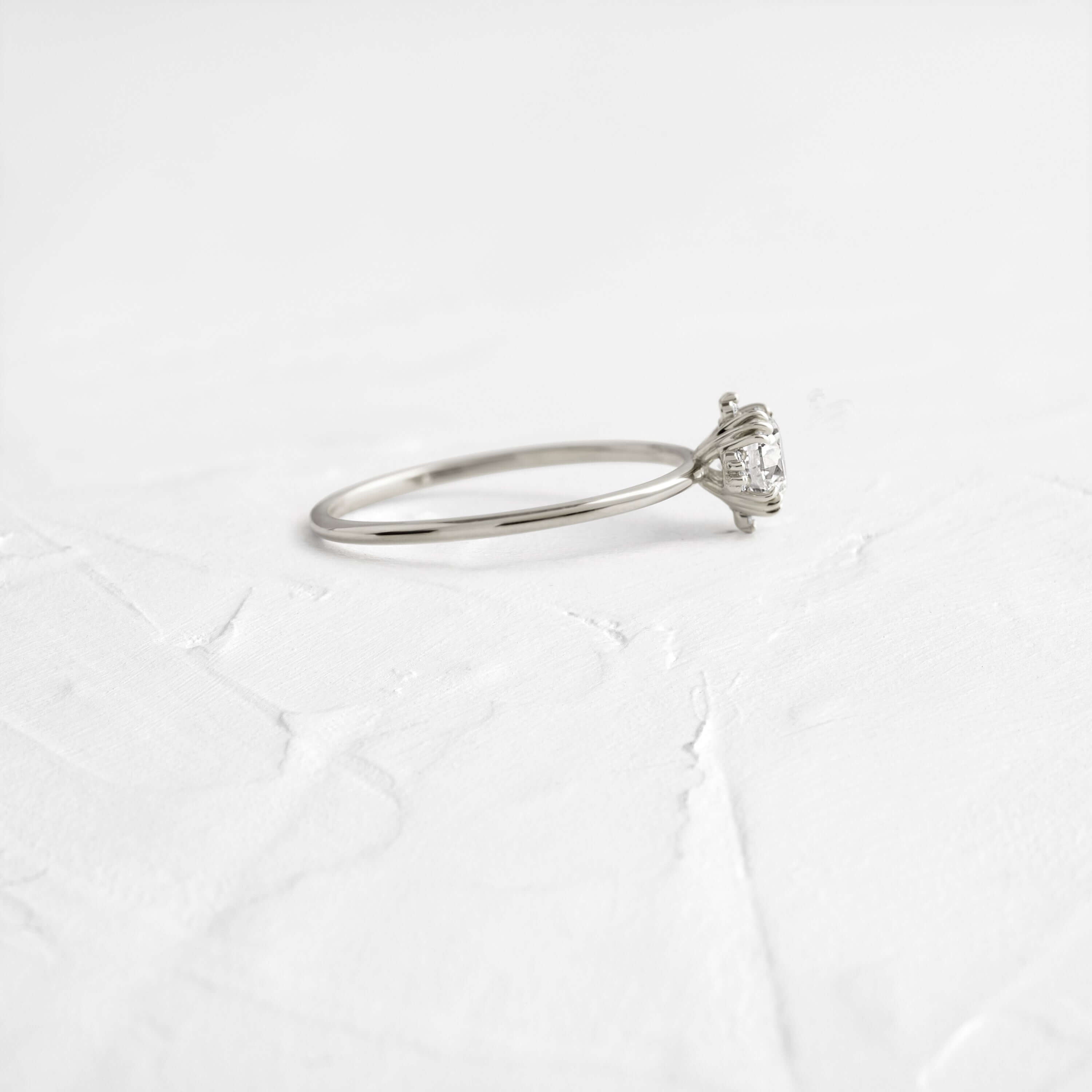 Threaded Ring with Halo, Round | Melanie Casey