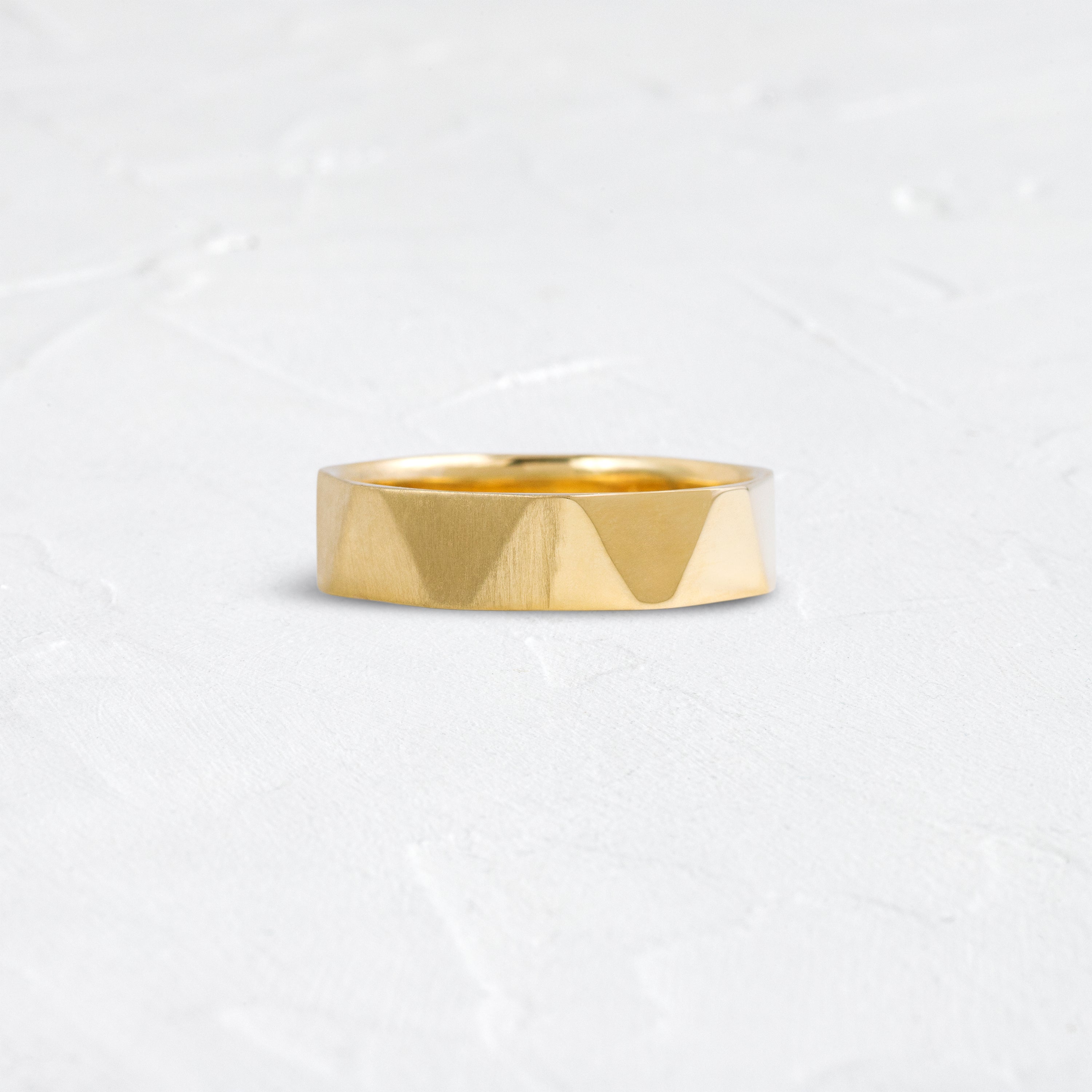 Switchback Band | Melanie Casey Fine Jewelry
