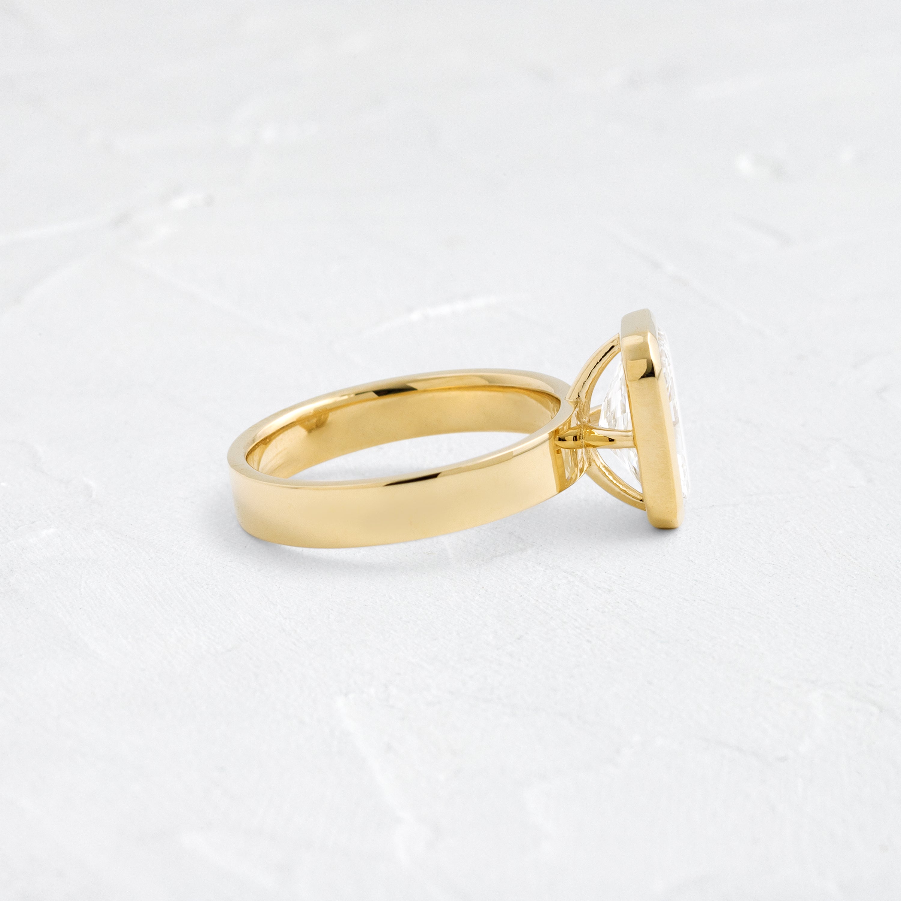 Bezel Plateau Ring, Radiant Cut - Melanie Casey