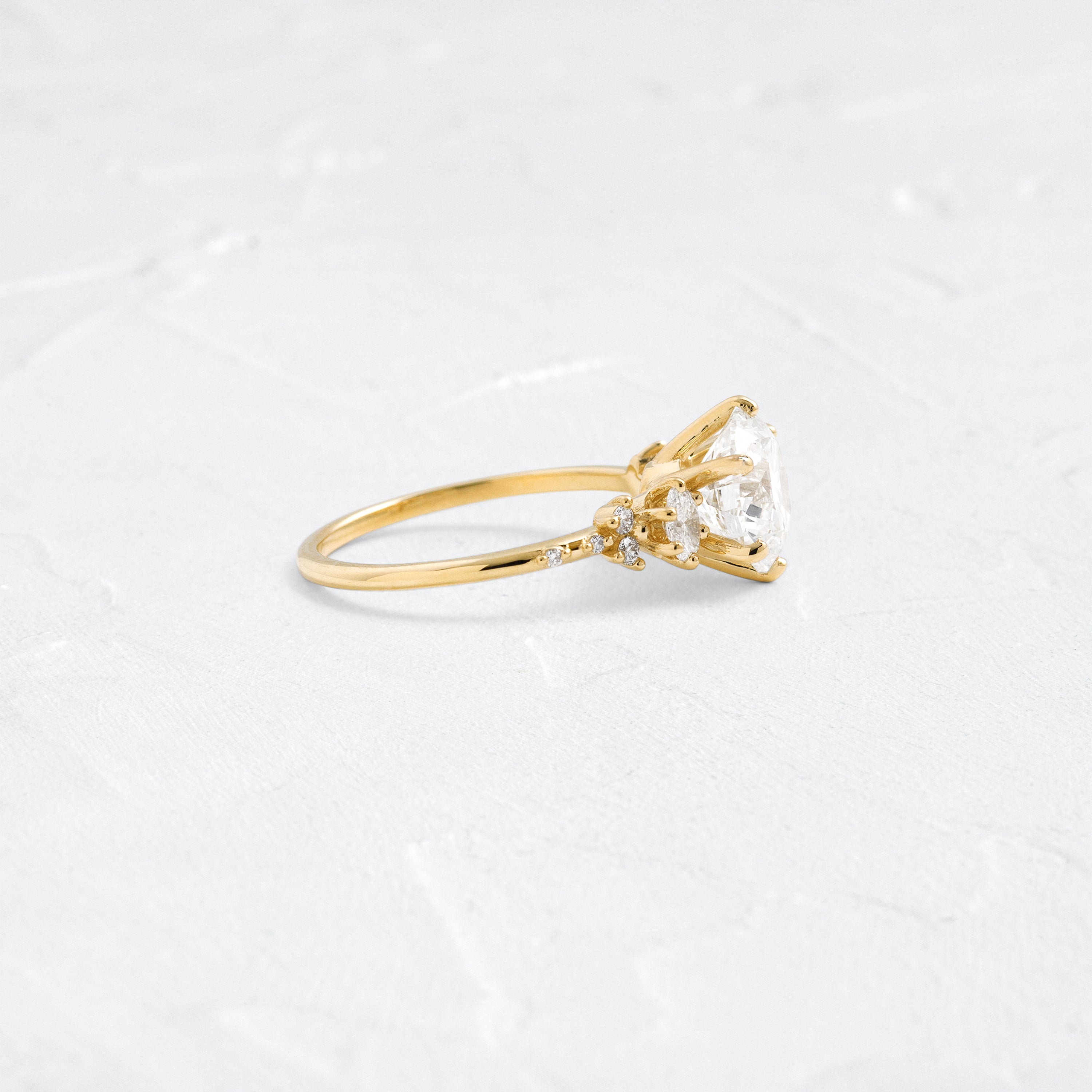 Resonate Ring, Round Cut | Melanie Casey Fine Jewelry
