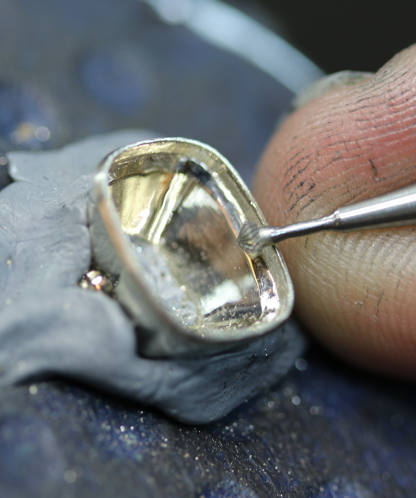 How to Find the Best Engagement Ring Bezel Setting – Melanie Casey