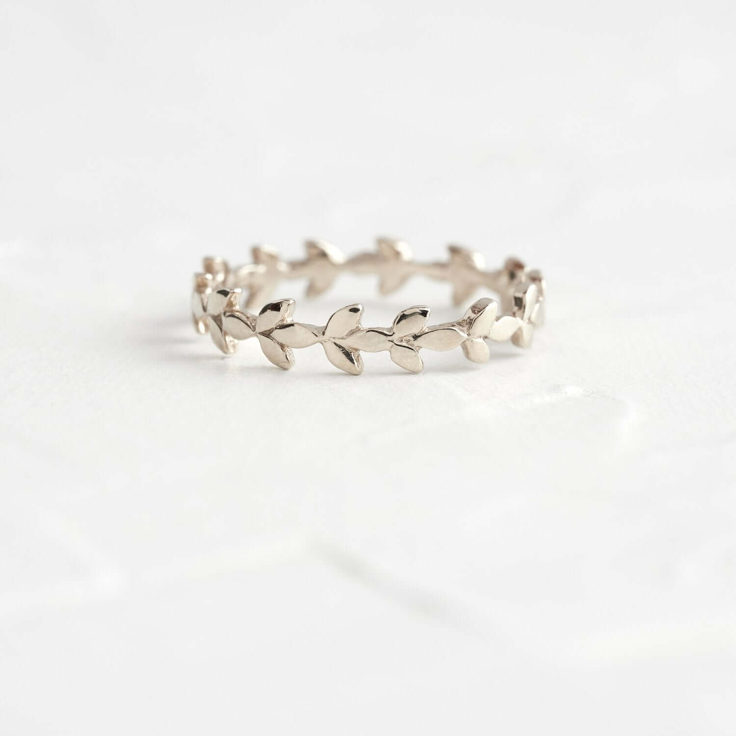 Vine Band in 14k Gold | Melanie Casey Fine Jewelry